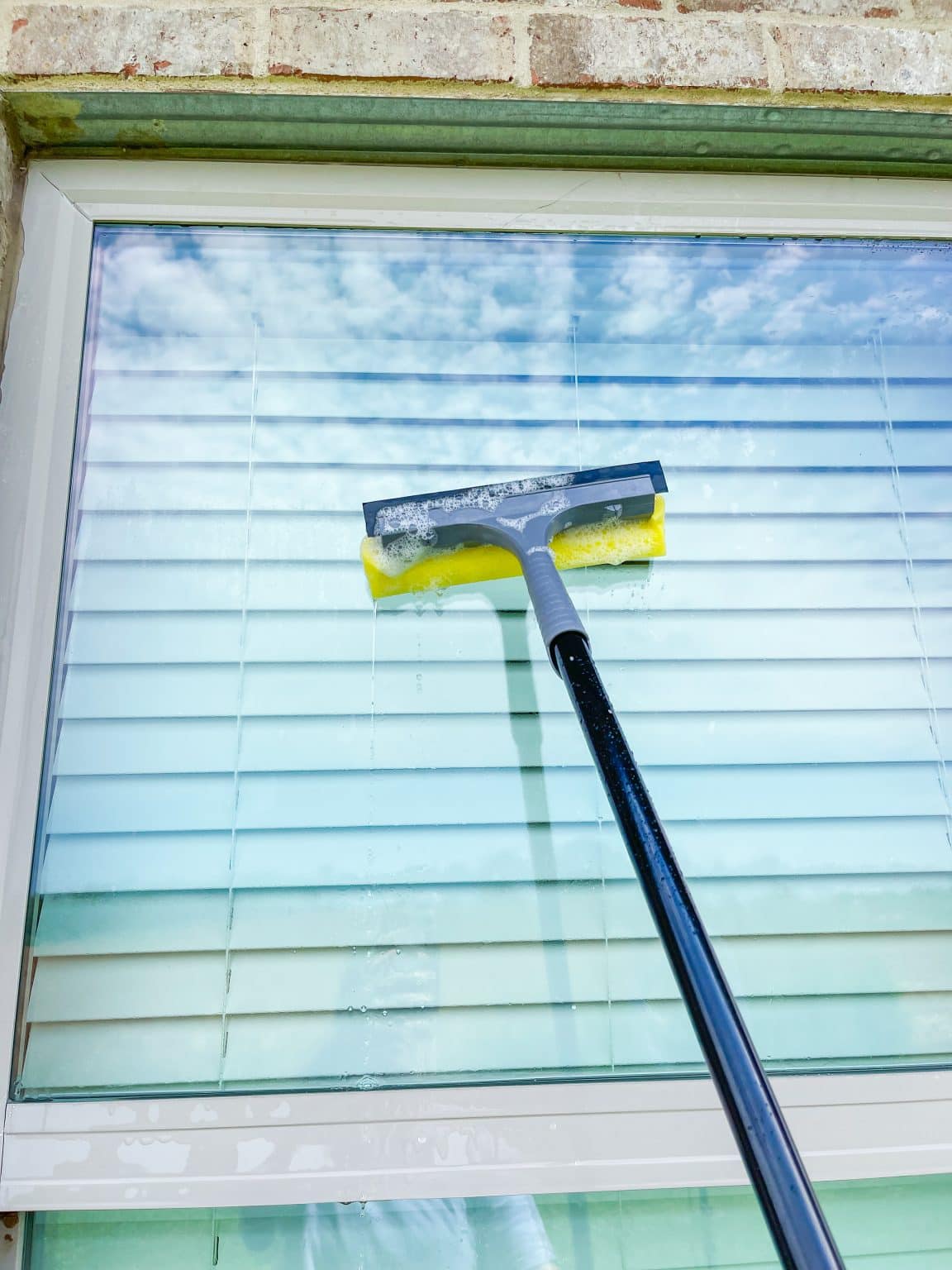 Streak Free Window Cleaning Recipe - Cleaning